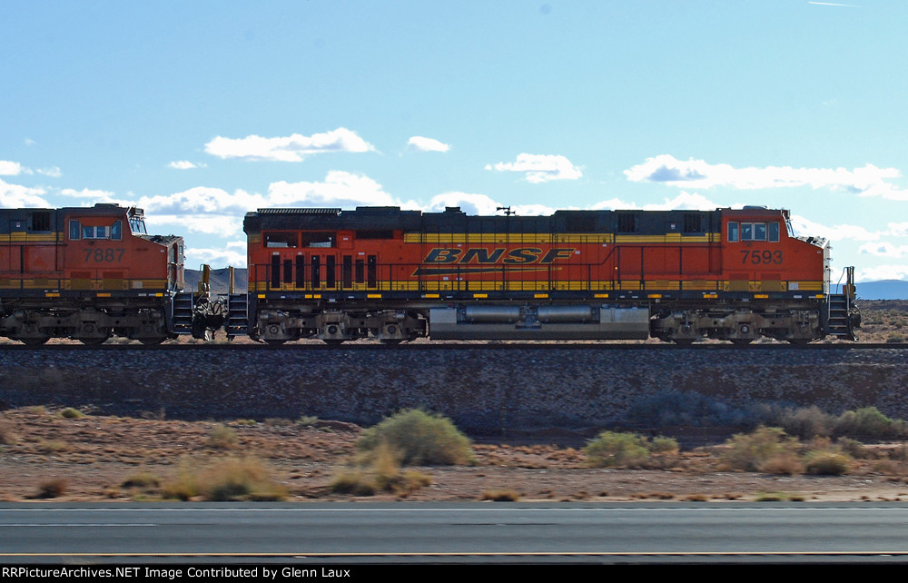 BNSF 7593 & 7887 hdad west